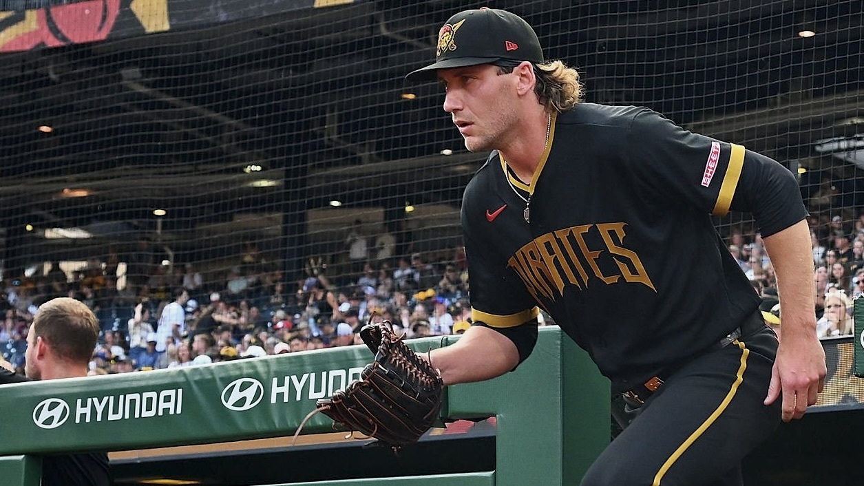 LIVE: Marlins 8, Pirates 3, ninth inning