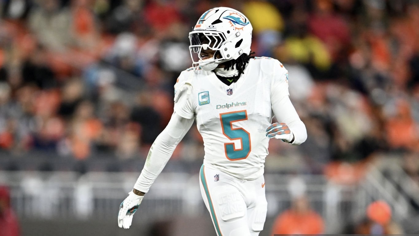 Steelers acquire Jalen Ramsey in trade with Dolphins