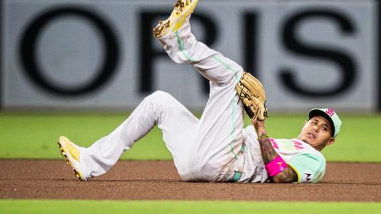 Hot Button: 'You got Machado'd' ... Reds extend manager Bell three ...