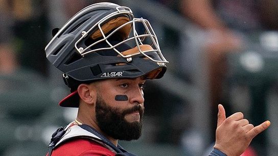 Pirates claim catcher Ali Sanchez, bring back Beau Sulser