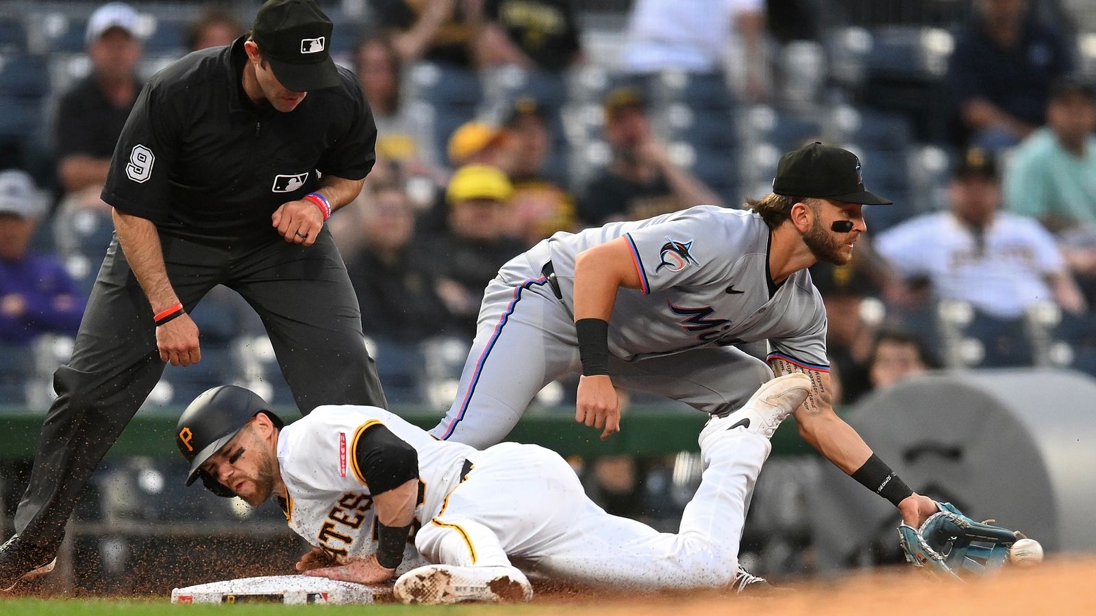 Pirates 10, Marlins 3: That's four straight