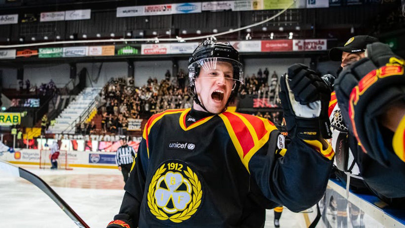 Olund scores first of season in return from concussion